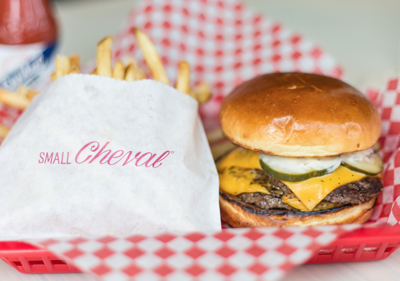 Small Cheval Brings Its Popular Burgers, Brews And Shakes To Hyde Park